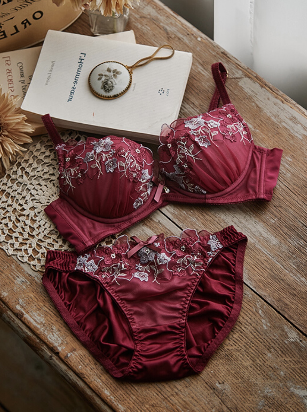 【梅田HEPFIVE店】RedLingerieCollection - 日本最大級の水着が揃うAi（アイ）スクウェア