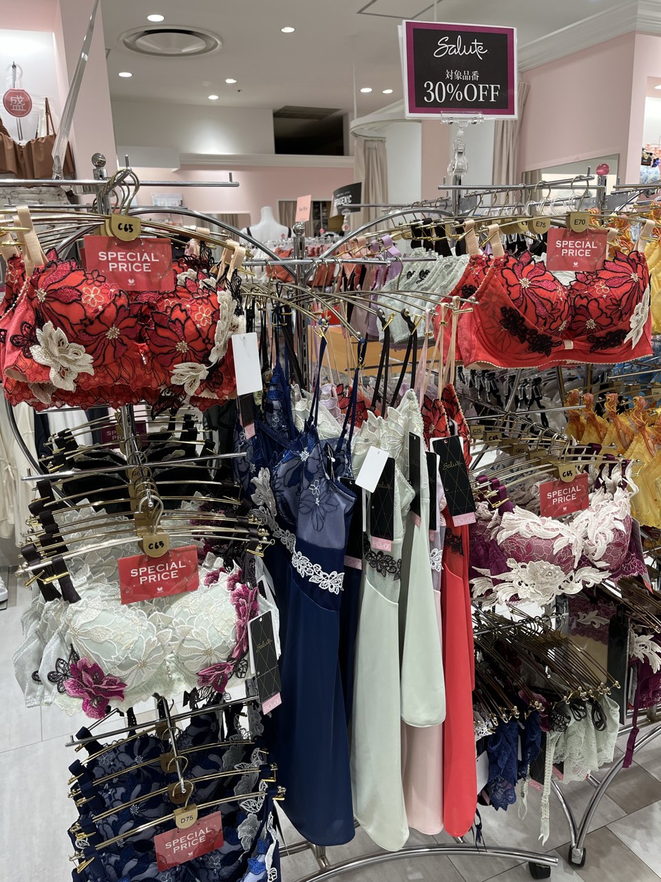 【San-ai Resortnortherly神戸マルイ店】Wacoalセール開催してます！！！ - 日本最大級の水着が揃うAi（アイ）スクウェア