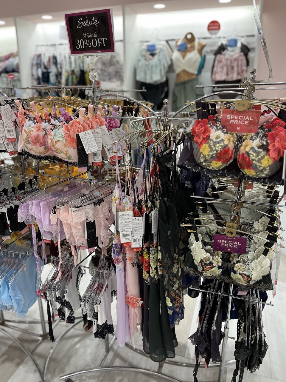 【San-ai Resortnortherly神戸マルイ店】Wacoalセール開催してます！！！ - 日本最大級の水着が揃うAi（アイ）スクウェア